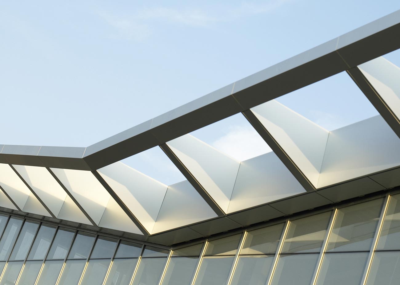 ART CENTER – Shade to Trade